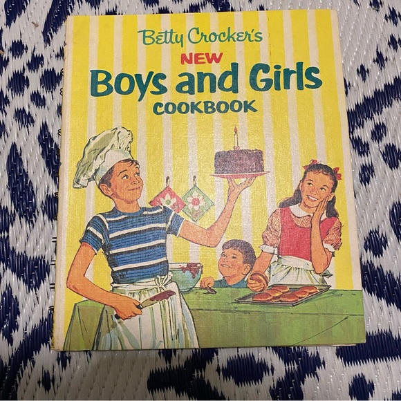 Betty Crocker | Other | Betty Crockers New Boys And Girls Cookbook ...